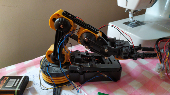 Armduino: Brazo Robótico - Proyectos con Arduino.