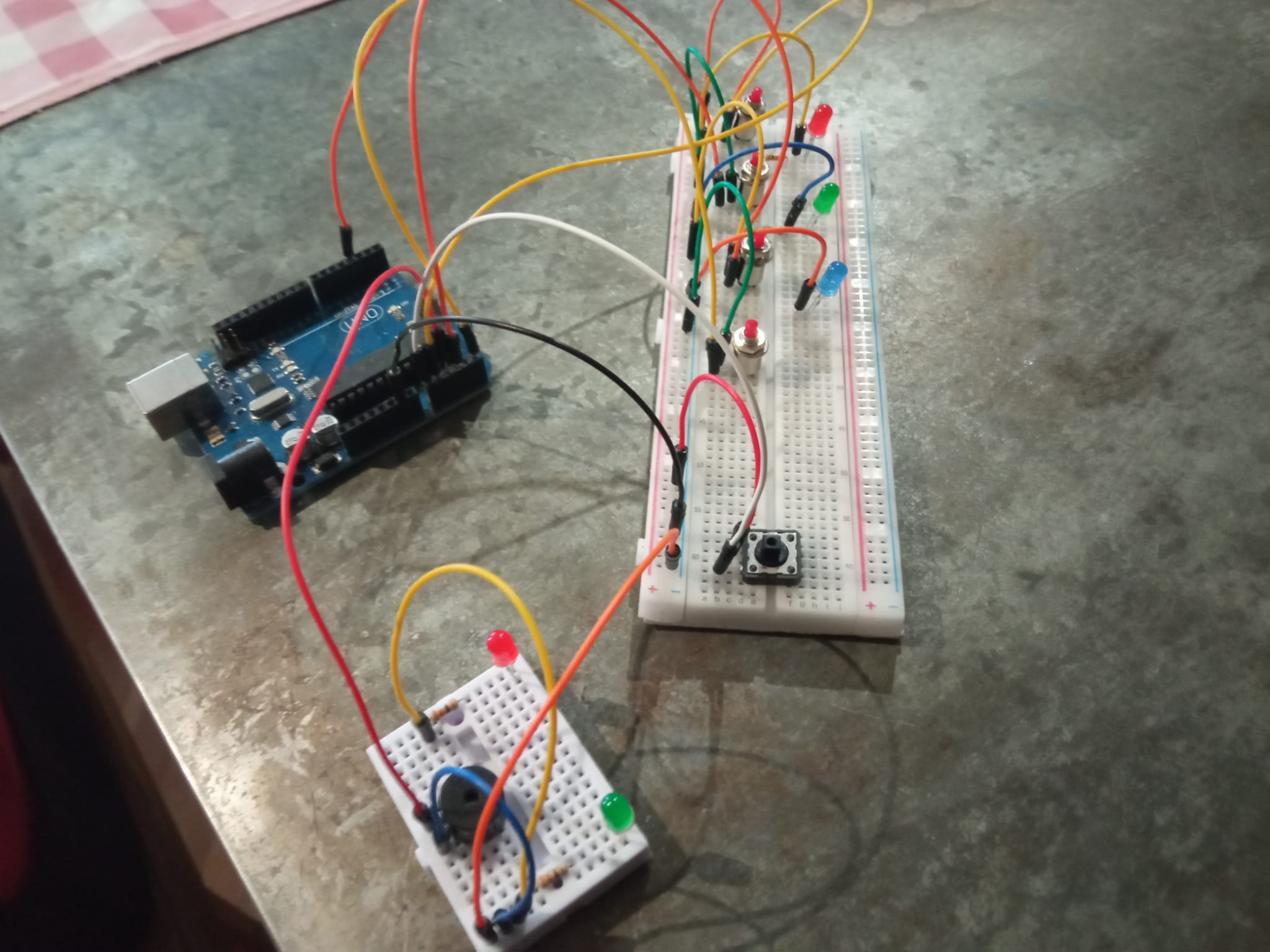 Juego Simon Dice - Proyectos con Arduino.
